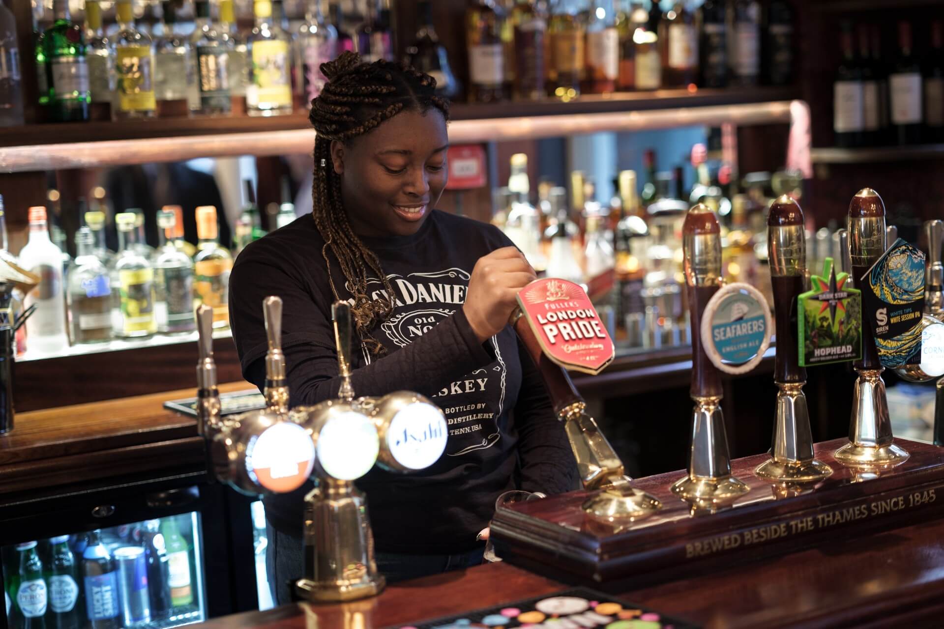 The Swan Tavern, EC3 Fuller's Pub and Restaurant in London