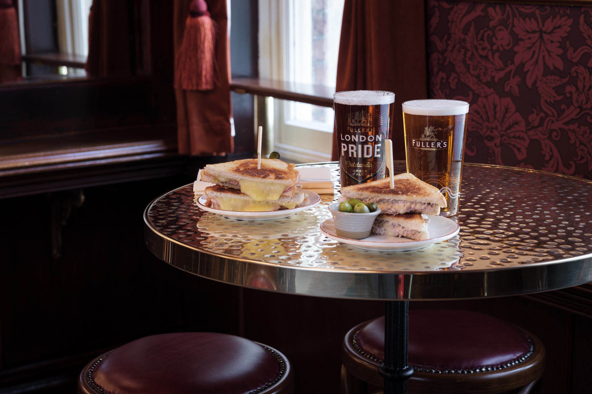 Dining at The Swan Tavern, EC3, pub in the City of London