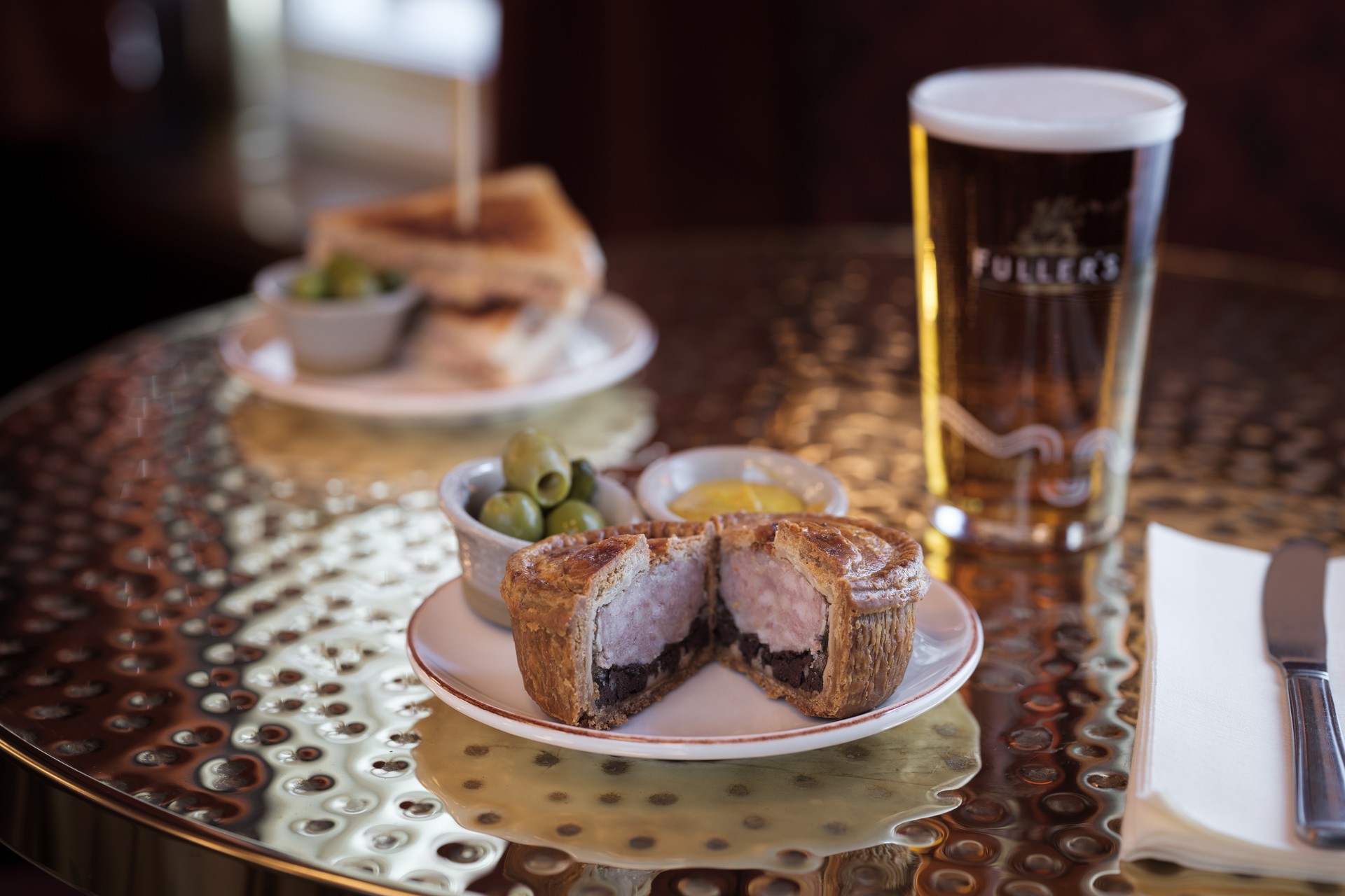 Dining at The Swan Tavern, EC3, pub in the City of London